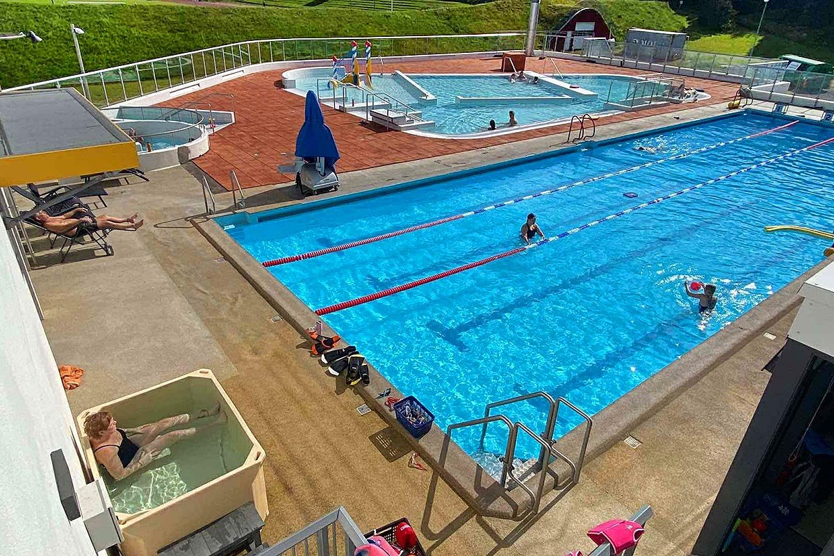 Nýja laugarkarið í Sundlaug Sauðárkróks hefur verið tekið í notkun ...